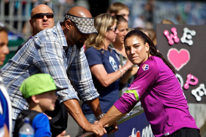 Hope Solo y Su Marido, Jerramy Stevens: Las Fotos que Tienes que Ver ...