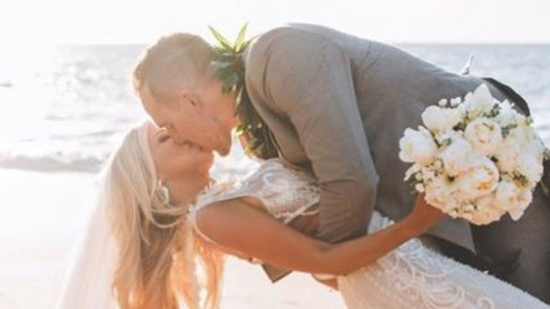 ‘Survivor’ Castaway Marries, anuncia embarazo - AhoraMismo.com