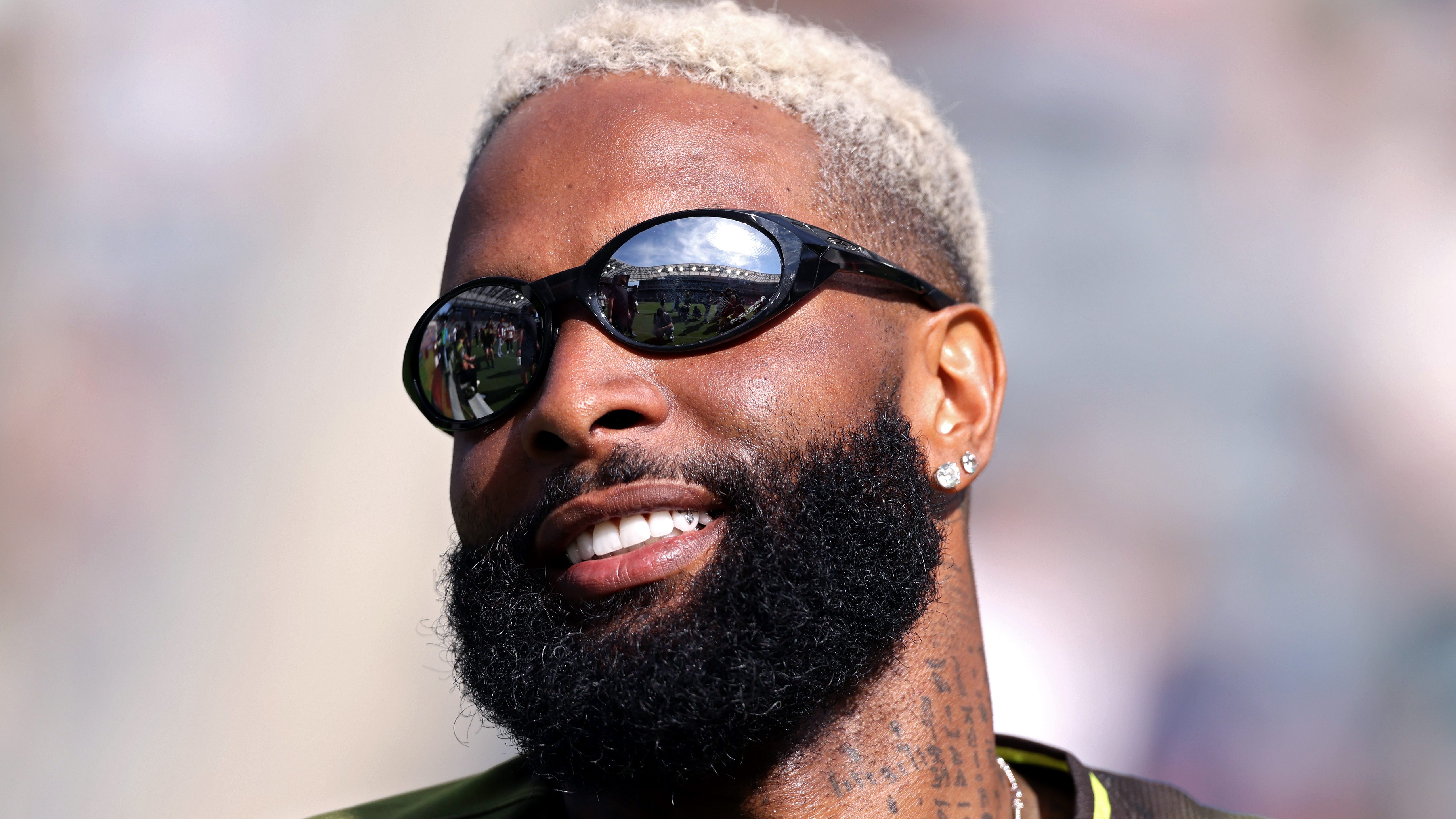 El ex receptor de los Rams, Odell Beckham Jr., busca un contrato tras ...