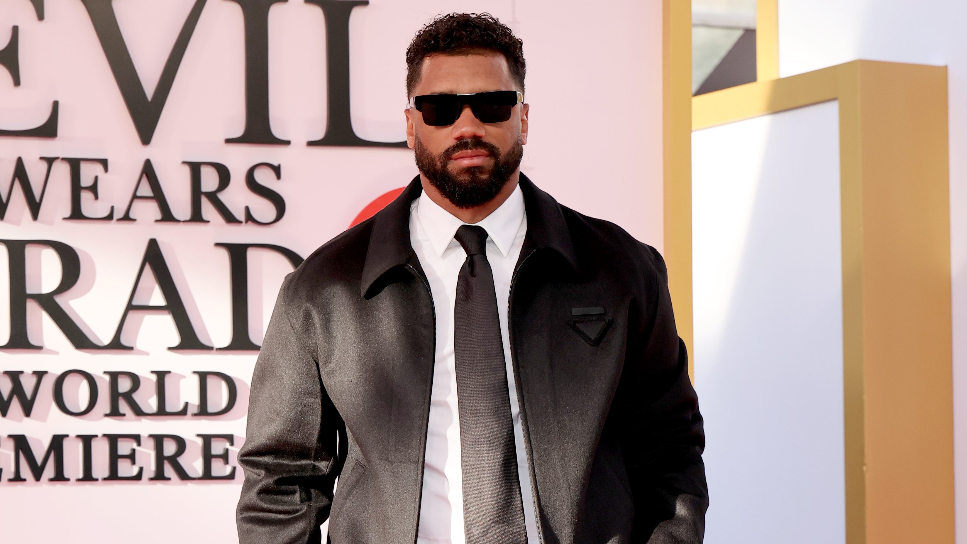 El mariscal de campo de los Giants, Russell Wilson, realiza una visita ...