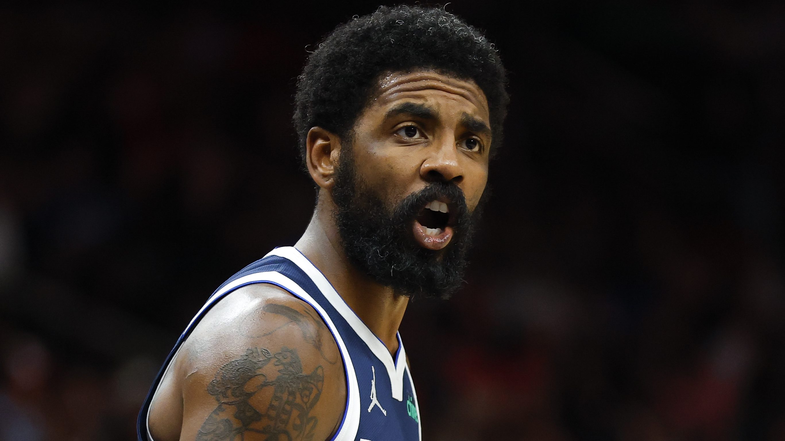 Instan a los Miami Heat a intentar un traspaso de Kyrie Irving durante ...