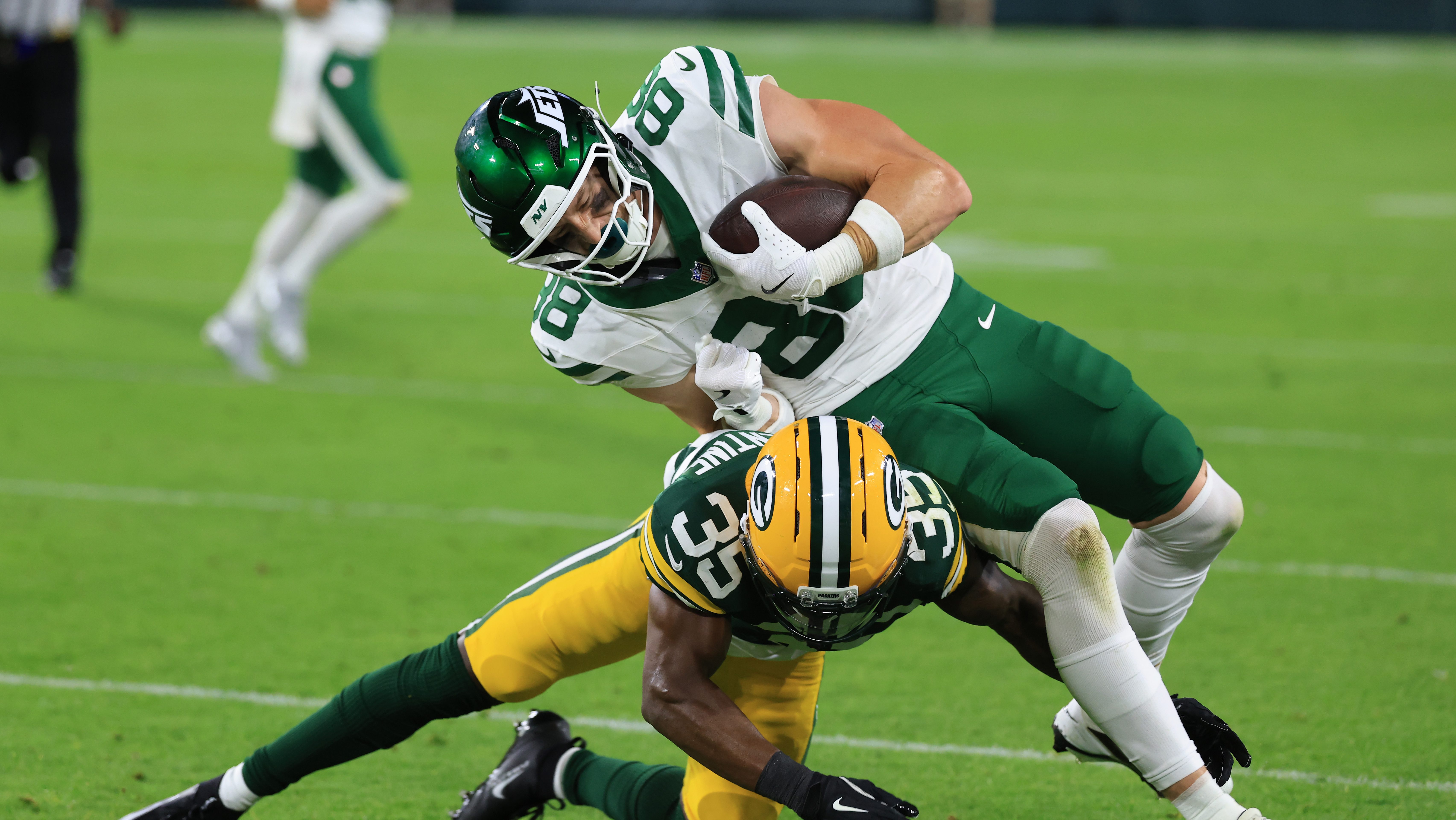 Los Dolphins cortan lazos con Malik Willis, receptor de armas, por 3,9 ...
