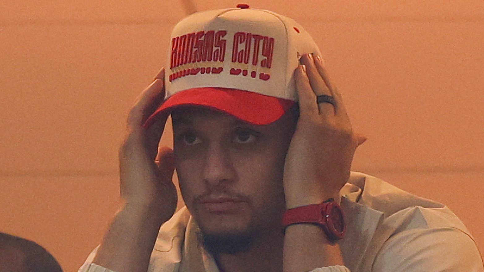 Patrick Mahomes responde a un video de los entrenamientos voluntarios ...