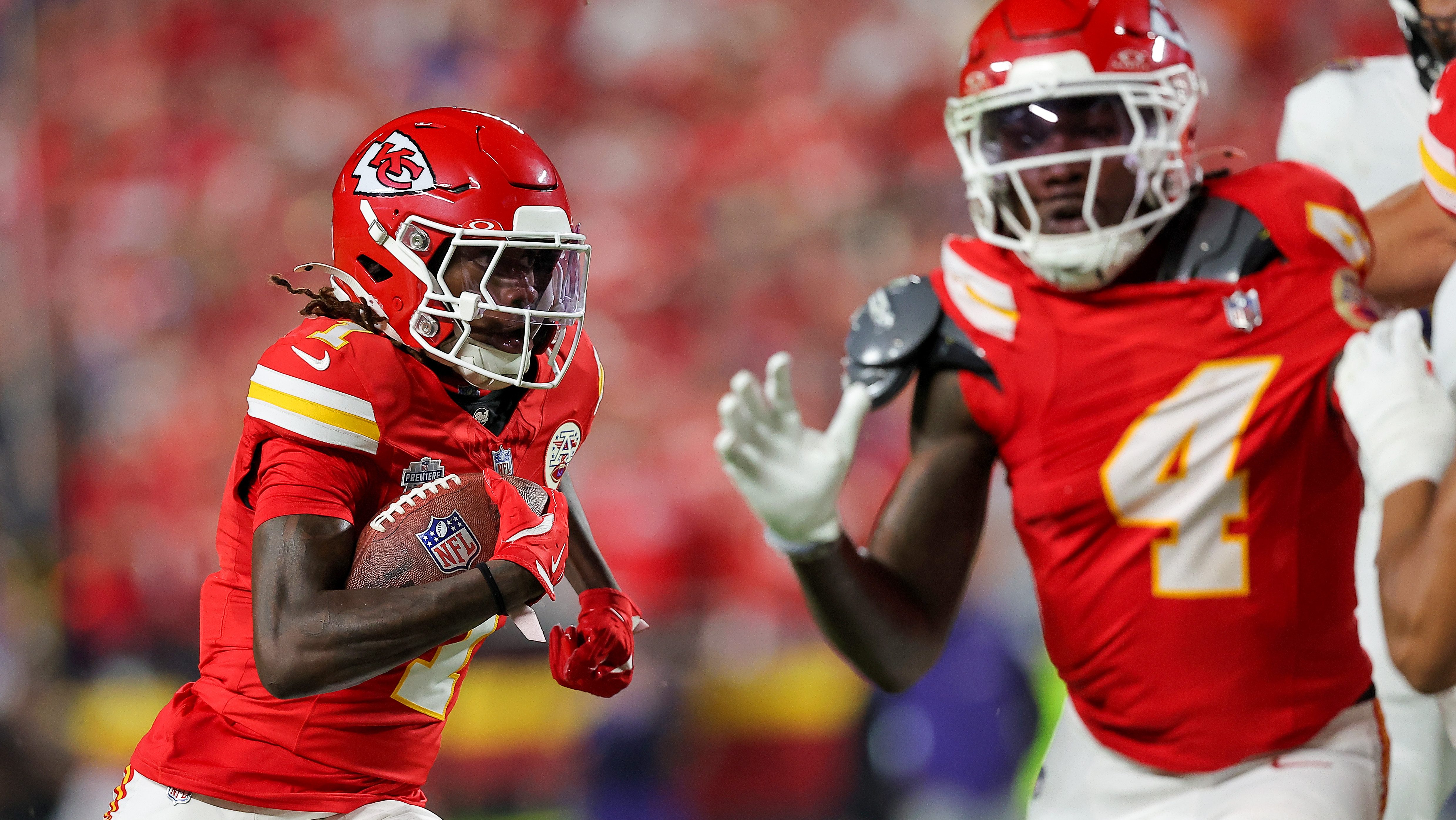 El receptor de los Chiefs, Xavier Worthy, envía un mensaje a Rashee ...