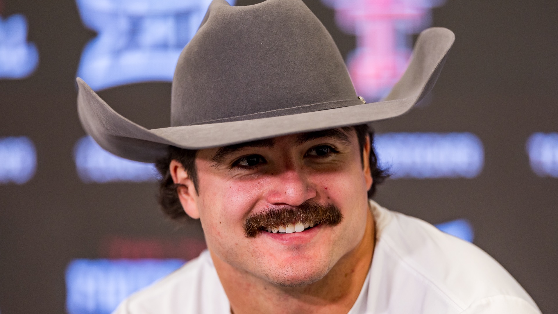 Jacob Rodriguez, de los Dolphins, envía un fuerte mensaje a Zach Thomas.