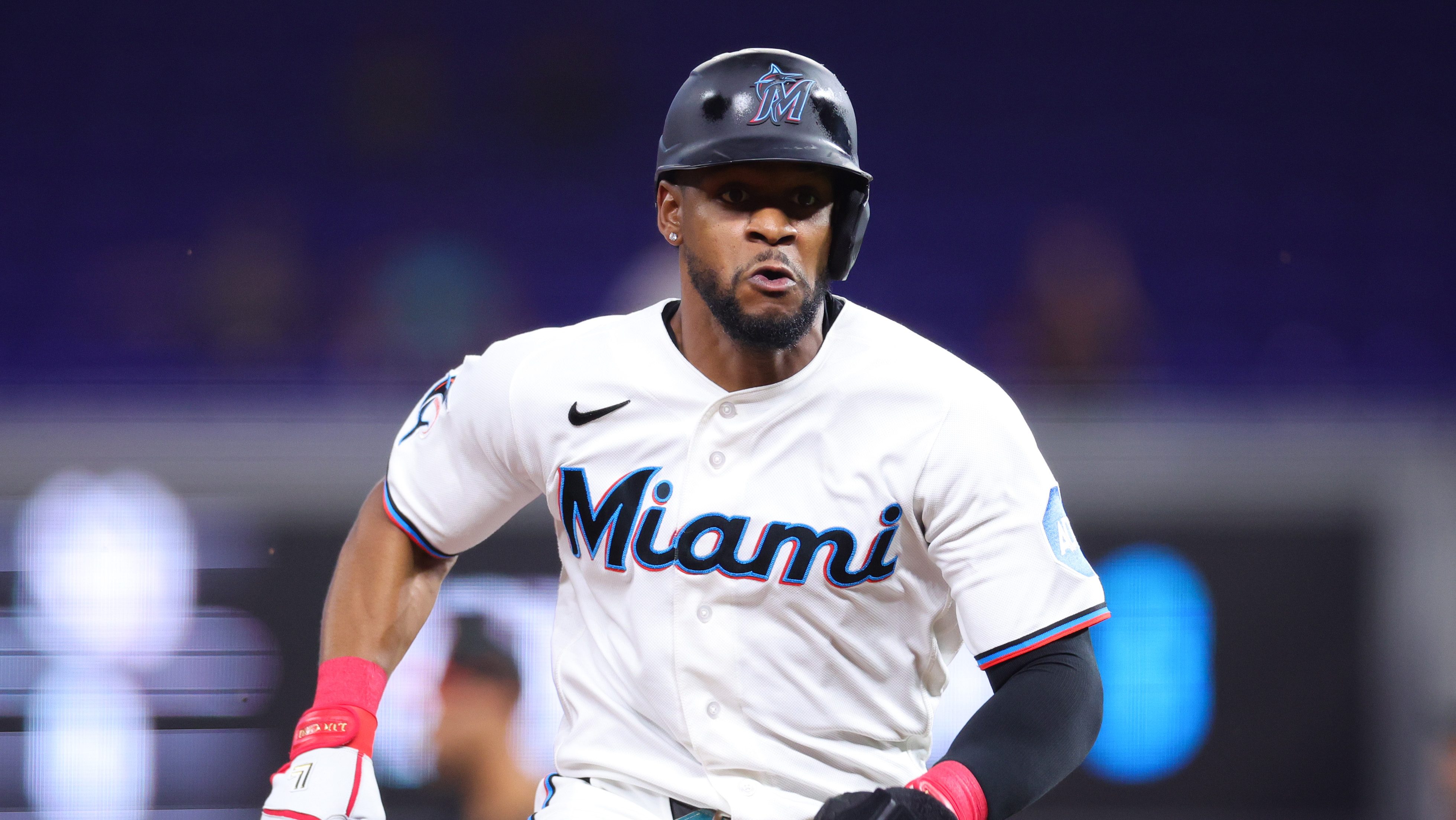 Los Blue Jays observan cómo un exjugador de cuadro se convierte en un ...