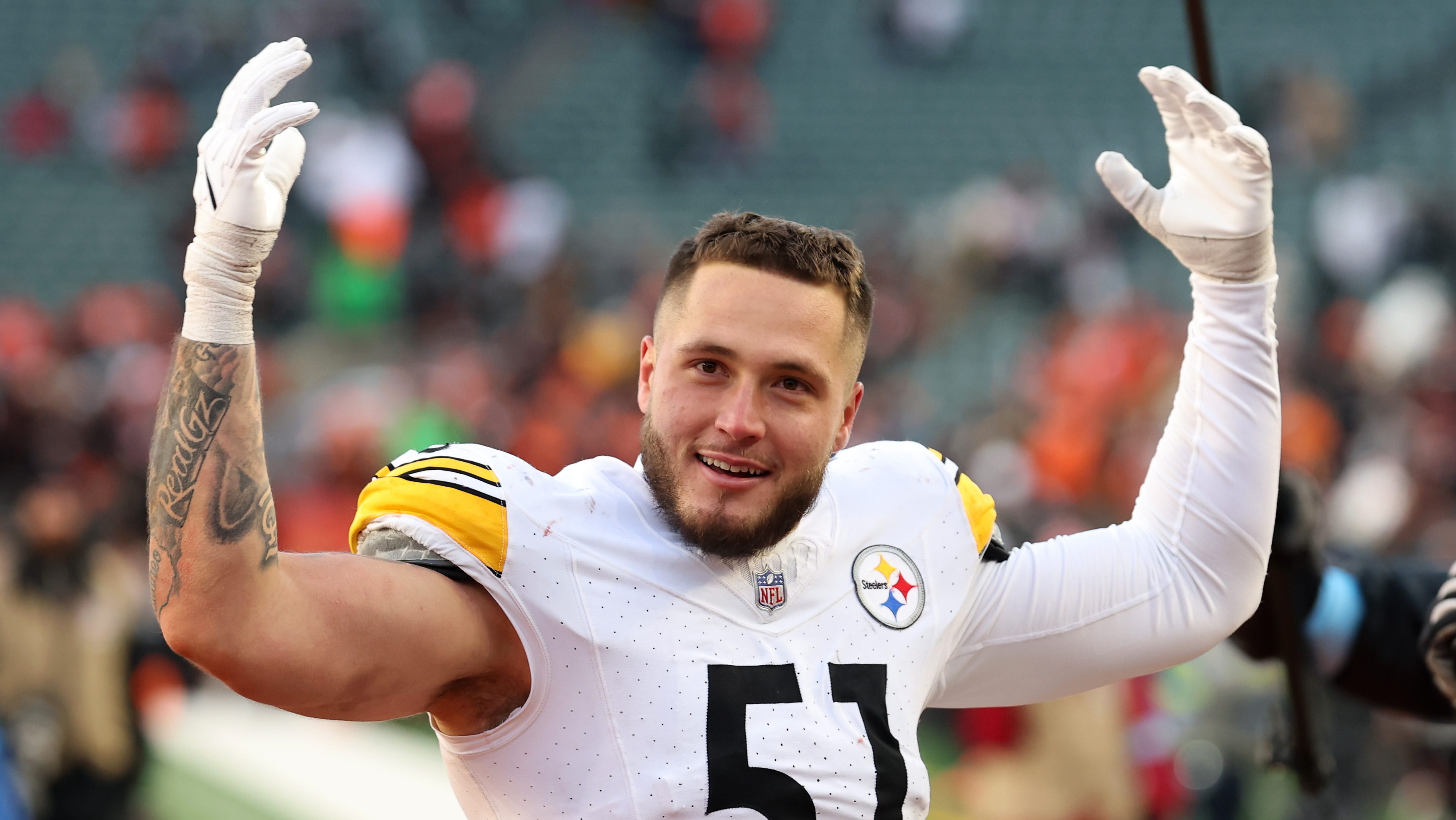 Los Steelers le dan a Nick Herbig un contrato monstruoso con una ...