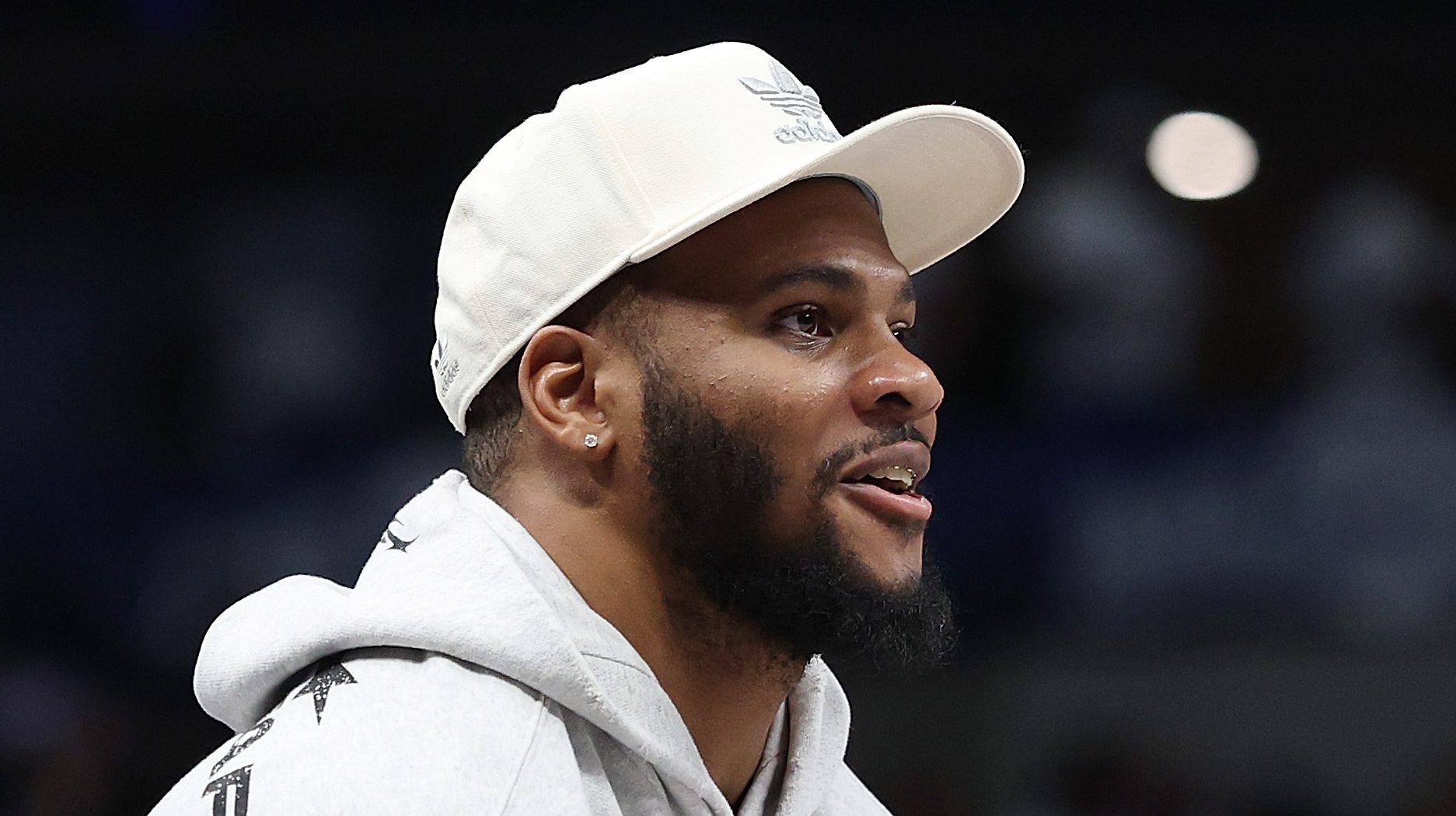 Última hora: A Micah Parsons le quedan cuatro meses de rehabilitación ...